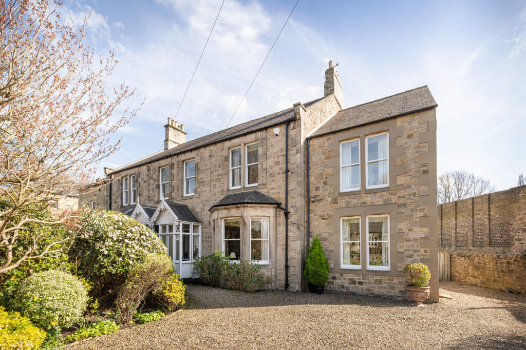 Dalmeny - Finest Properties