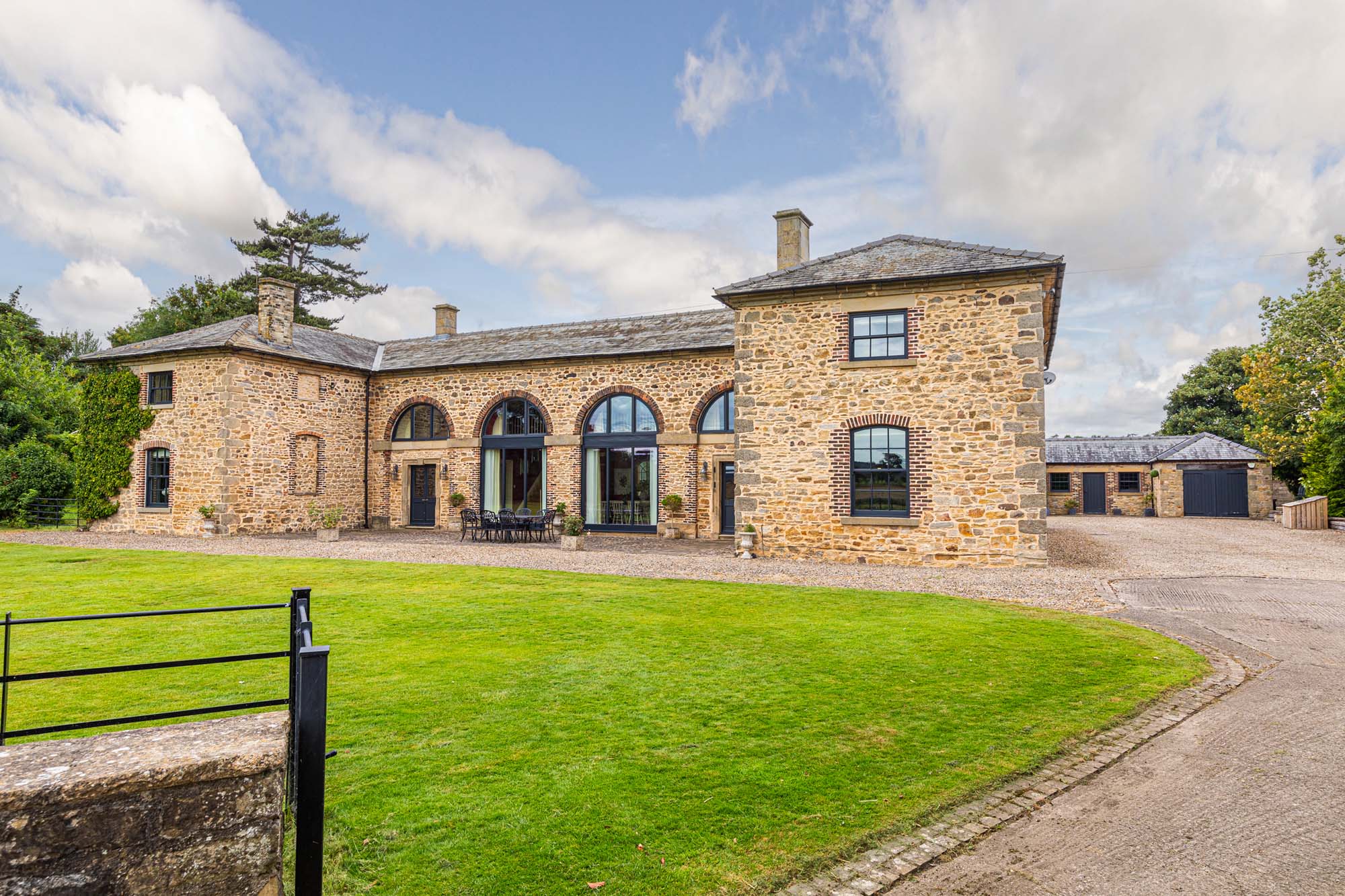 The Coach House - Finest Properties
