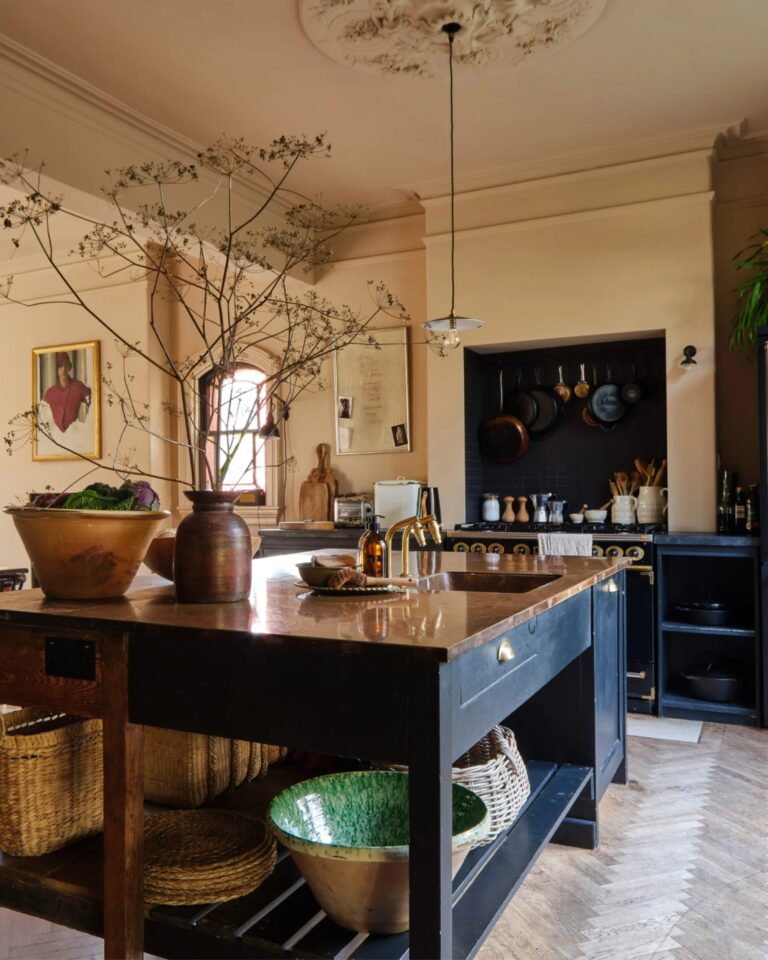 Edward Bulmer Natural Paint - Finest Properties